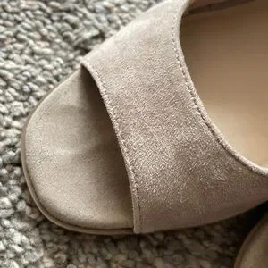 Seychelles | Shoes | Seychelles Tan Strappy Heels | Poshmark